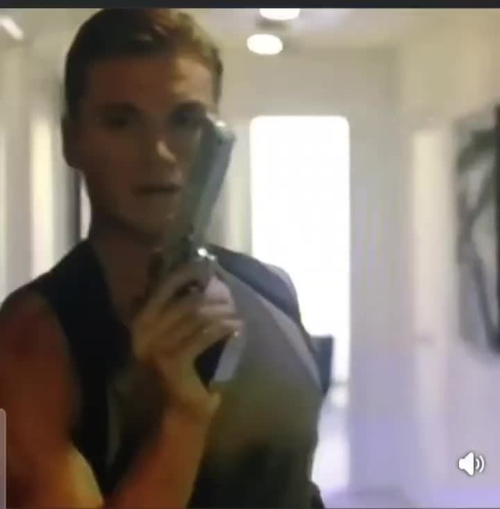 How to deal with home invaders - Meme subido por Dagwan_Kinobi :) Memedroid