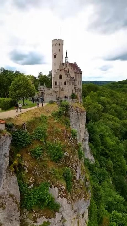 Awesome castle - Meme by jokcrazy :) Memedroid