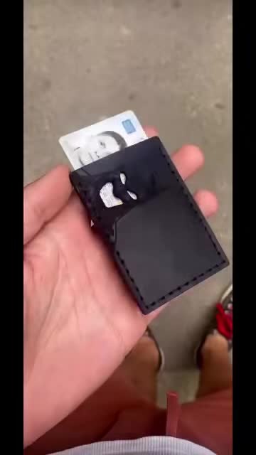 Mi nueva cartera - Meme subido por XLMonte :) Memedroid