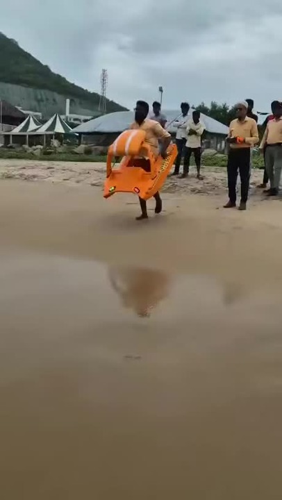 Sistema de rescate por control remoto - Meme subido por ElTigre22 ...