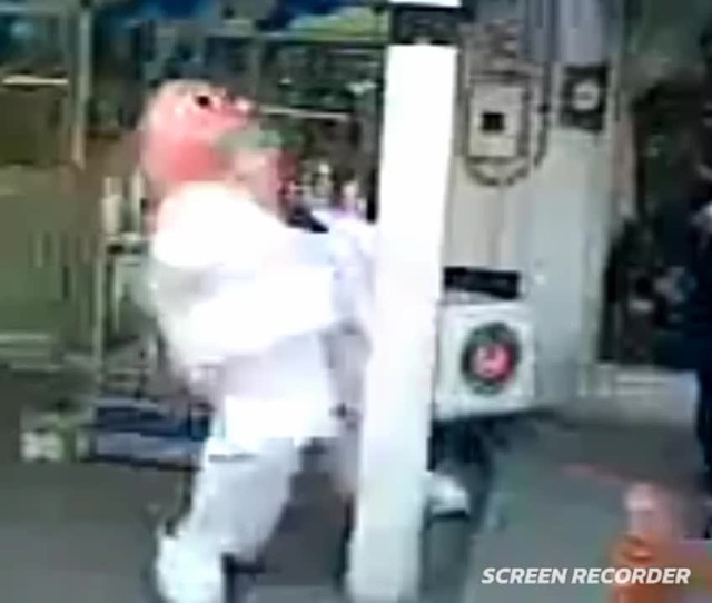 Dr Simi bailando en 4k - Meme by UNWEY_MAS :) Memedroid