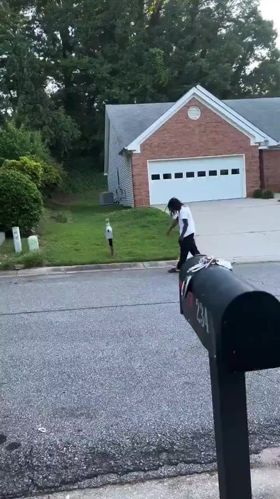 jumpscare nig.... - Meme subido por Kirbo_Cristiano :) Memedroid